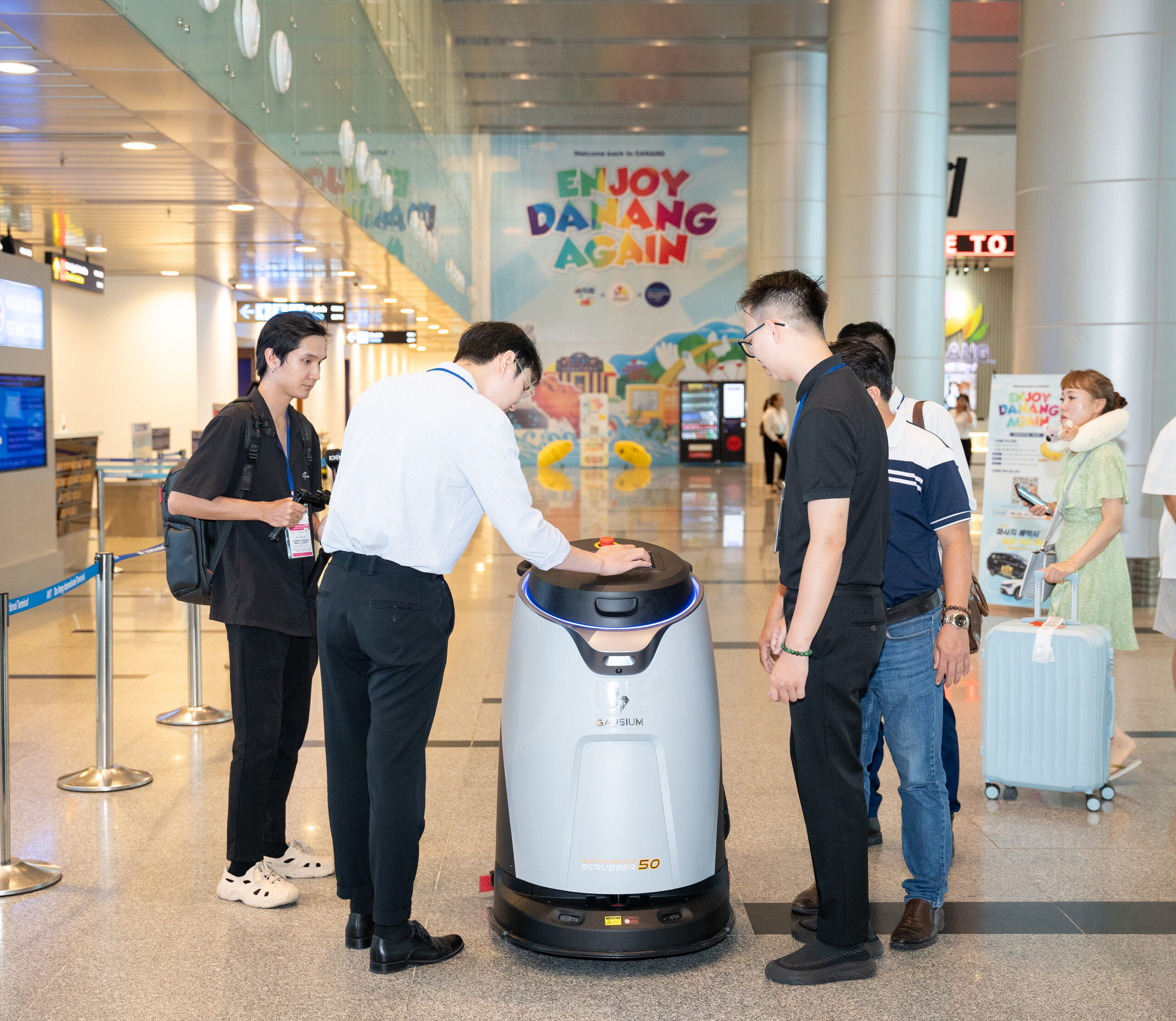 Boosting Cleaning Frequency and Brand Image—Da Nang International Airport Takes Off with Gausium ...